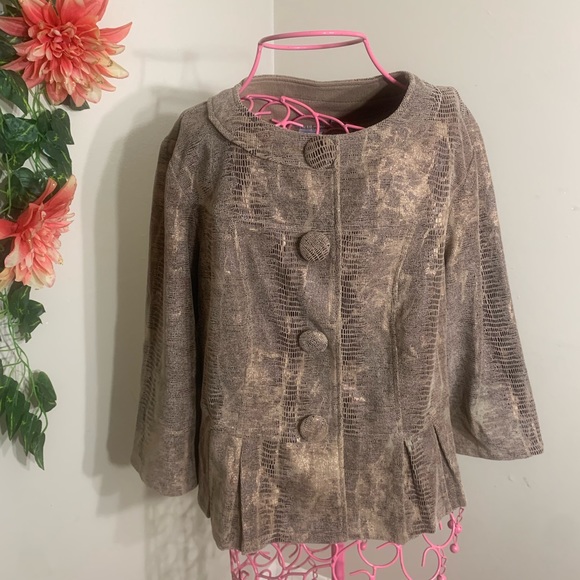 studio v | Jackets & Coats | Vintagestudio V Animal Prints Three Button ...